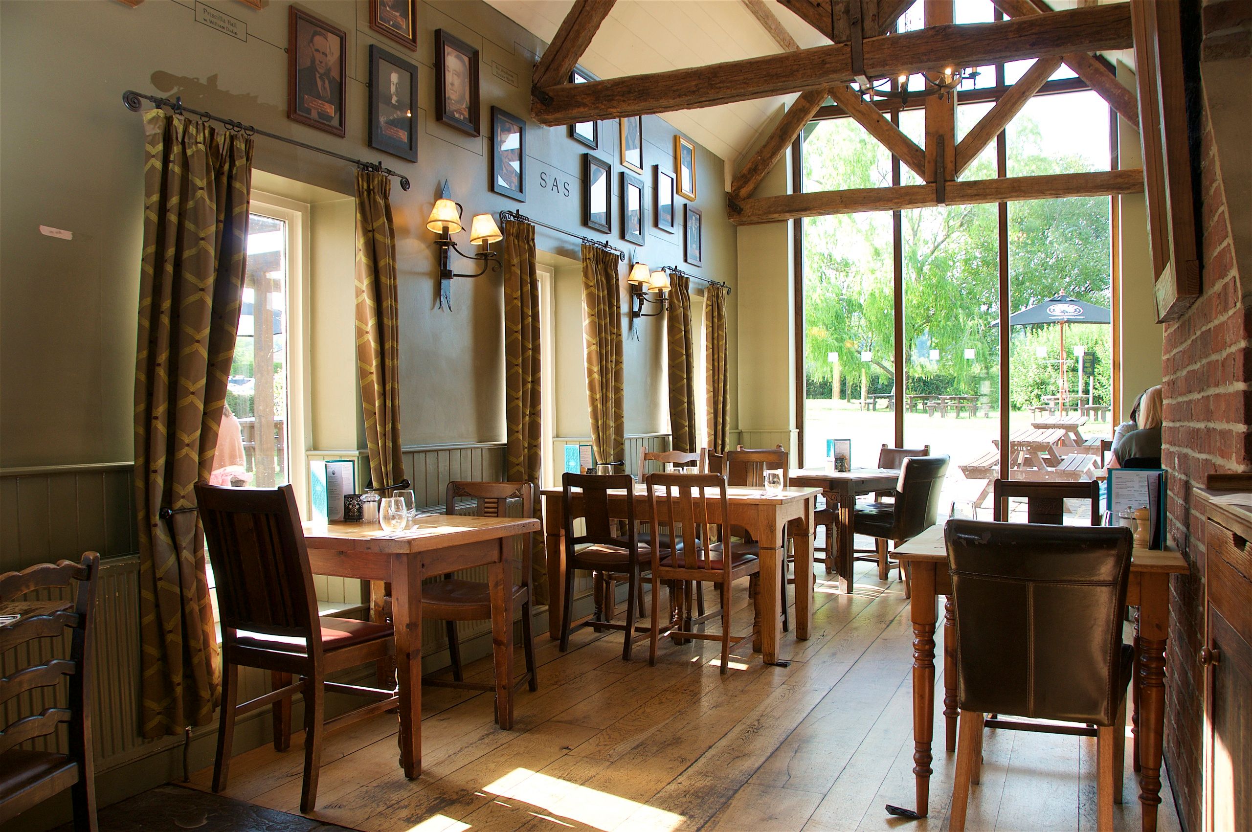 Seven Stars Country Pub & Restaurant | Petersfield, Hampshire
